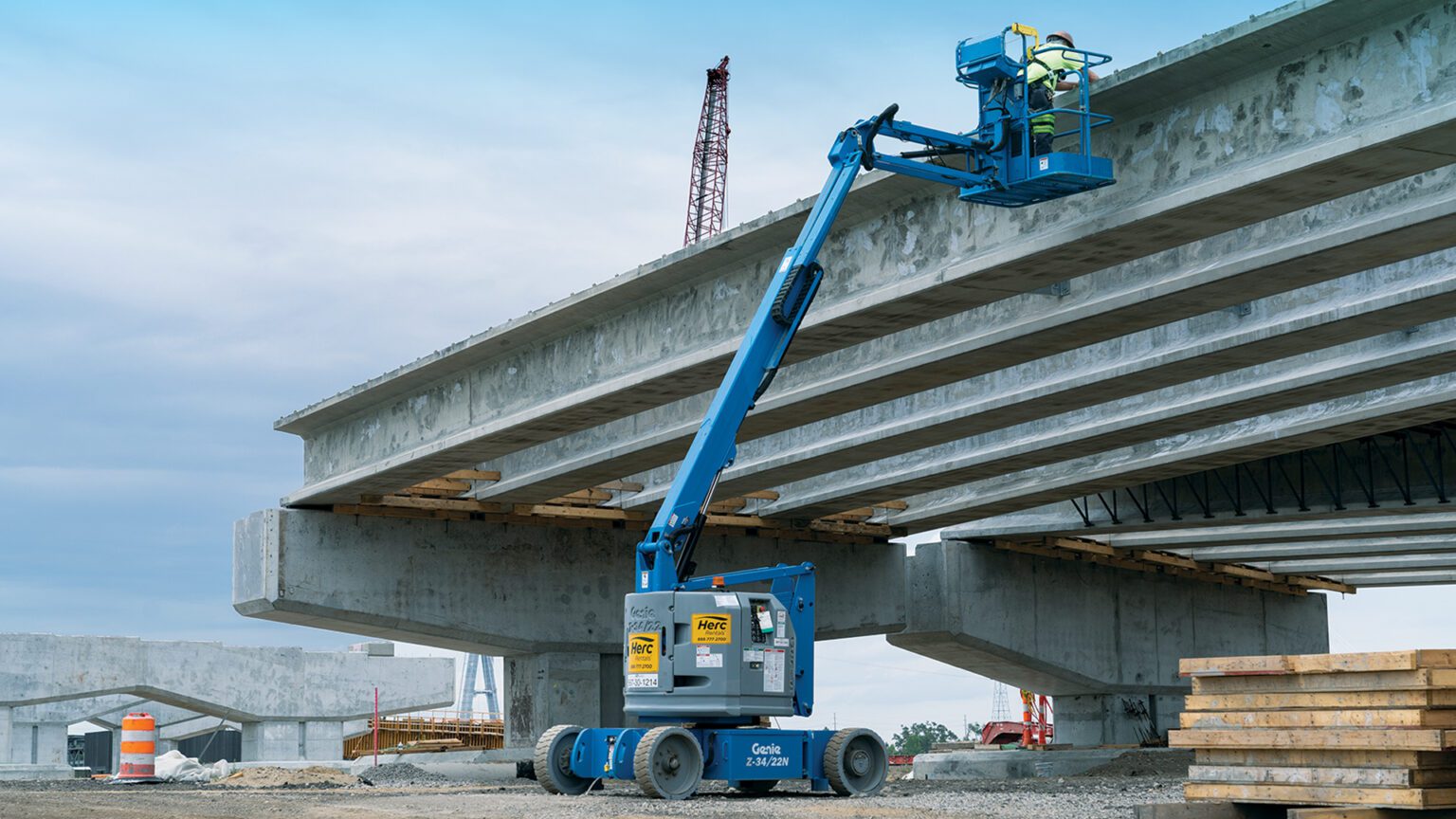 Boom Lift Sizing: How to Know What Size Boom Lift to Rent - Herc ...